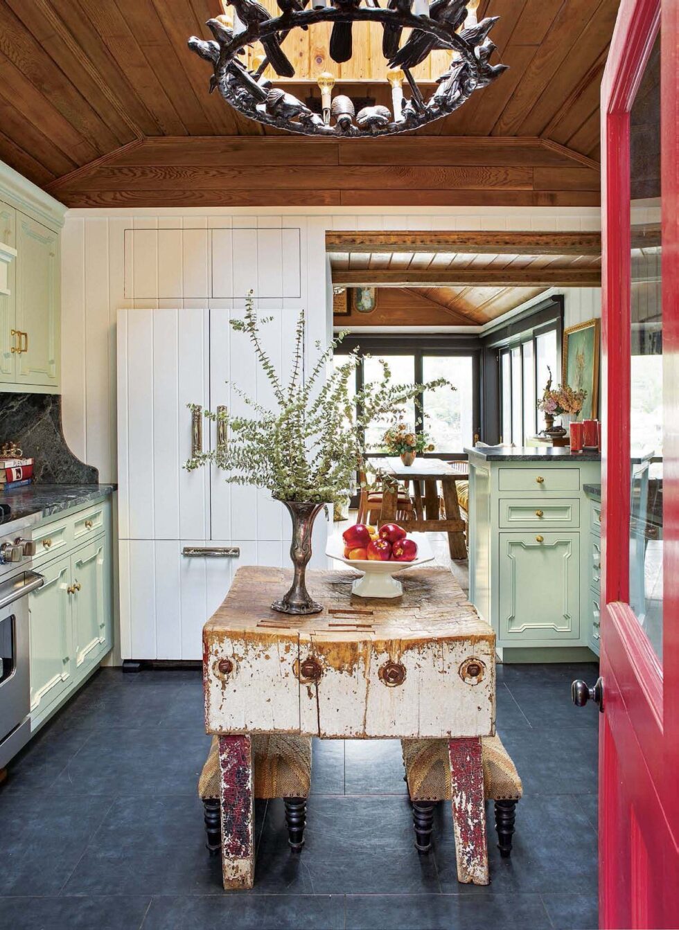 Malibu Cottage - Shannon Ggem Design